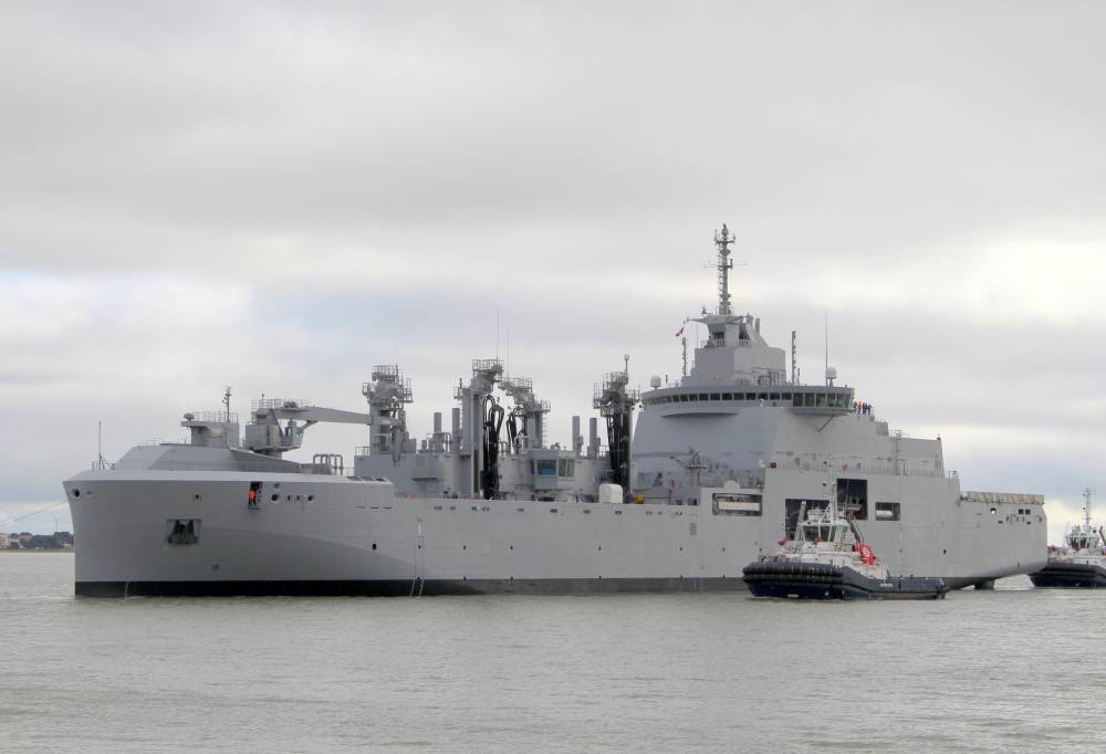 Le BRF Jacques Chevallier perd à son tour ses marquages de coque | Mer ...