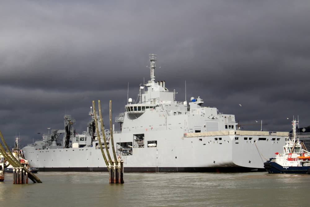 Le BRF Jacques Chevallier perd à son tour ses marquages de coque | Mer ...