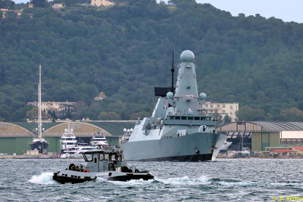 Le destroyer britannique HMS Duncan repasse par Toulon | Mer et Marine