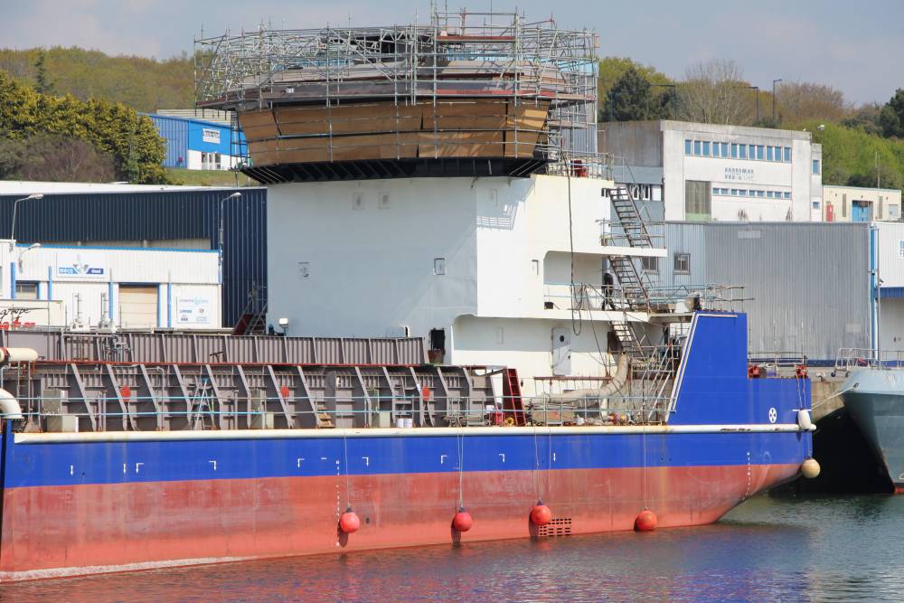 Piriou : sur le chantier de la future drague hybride Hydromer de la ...