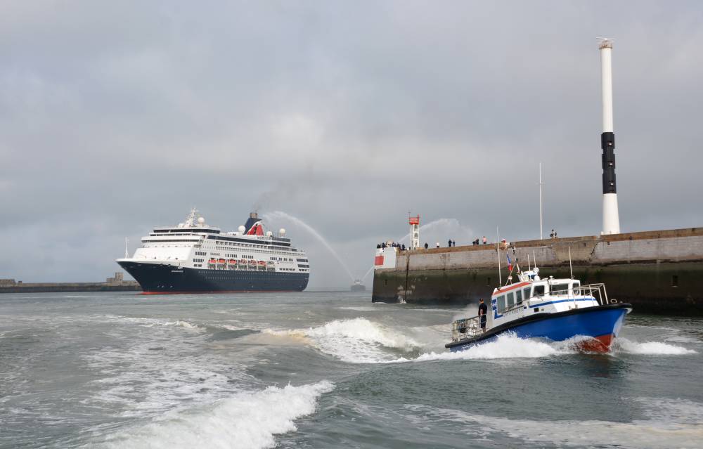CFC : le Renaissance arrive au Havre pour son inauguration et ses ...
