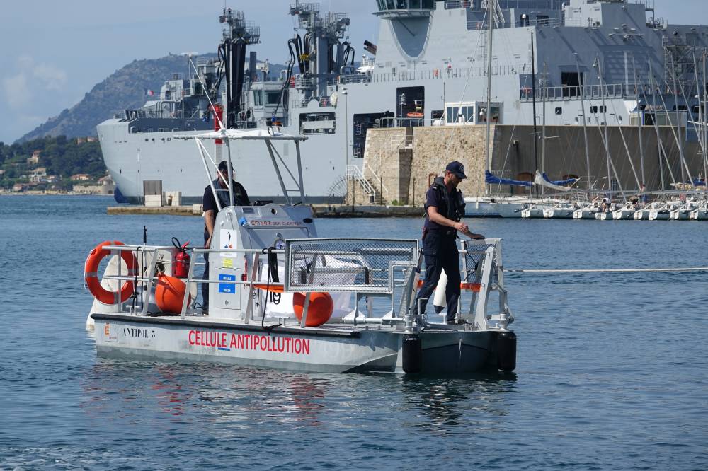 Efinor Sea Cleaner livre une unité de dépollution à la base navale de Toulon | Mer et Marine