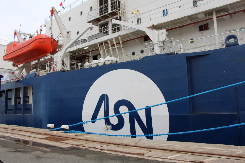 ASN : le câblier Ile d’Yeu inauguré à La Rochelle avant sa première ...