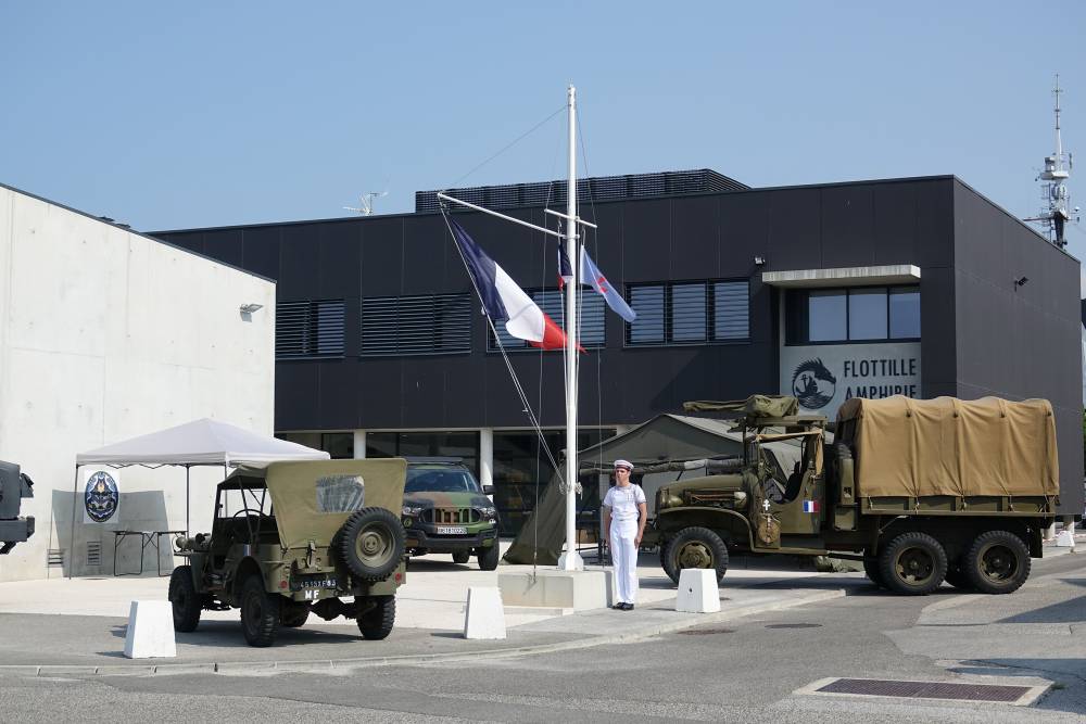 La flottille amphibie fête ses 30 ans | Mer et Marine