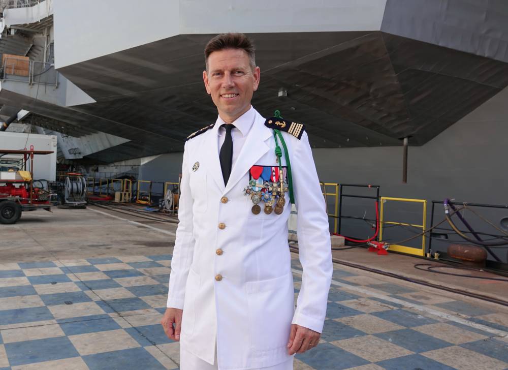 Georges-Antoine Florentin prend le commandement du Charles de Gaulle ...