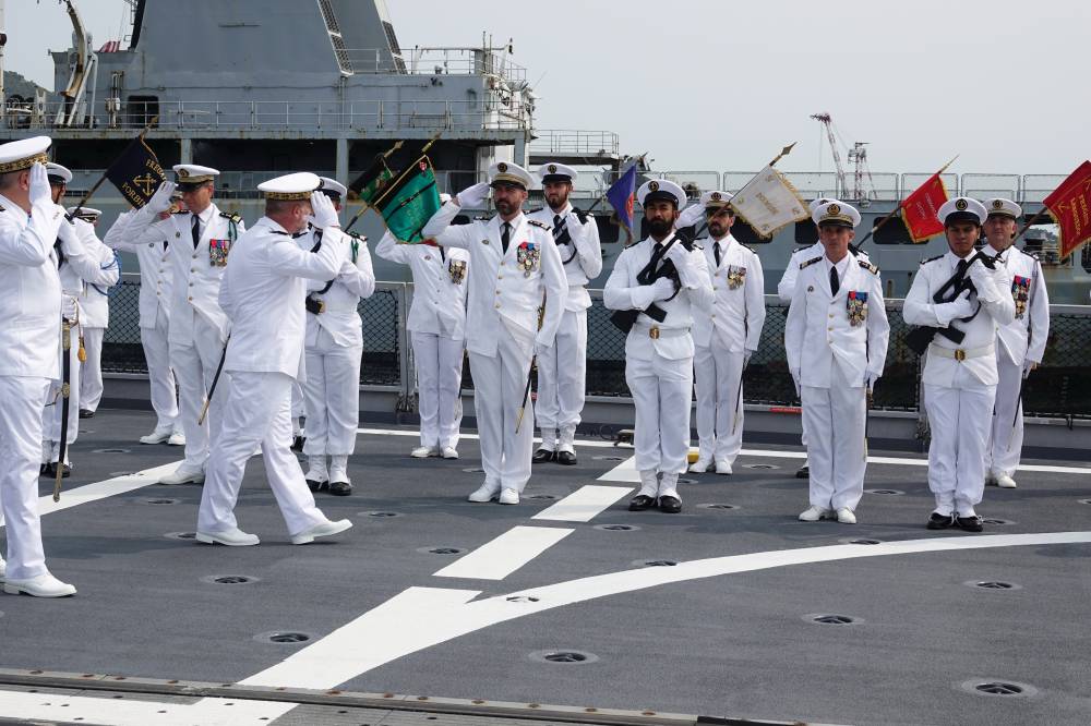 L’amiral Cluzel prend la tête de la Force d’action navale | Mer et Marine