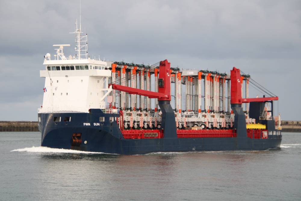 Le Havre : de nouveaux cavaliers à motorisation hybride pour Port 2000 ...