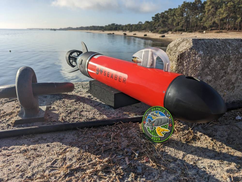 Le Camcopter S-100 de Schiebel déploie un mini-AUV de Seaber et un Lidar de Fugro | Mer et Marine