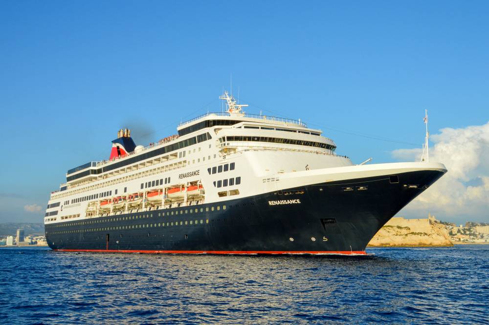 CFC : le paquebot Renaissance fait ses débuts à Marseille | Mer et Marine