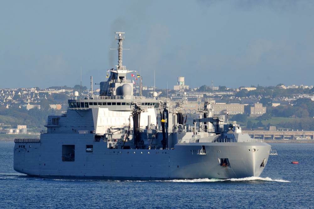 Le BRF Jacques Chevallier en rade de Brest | Mer et Marine