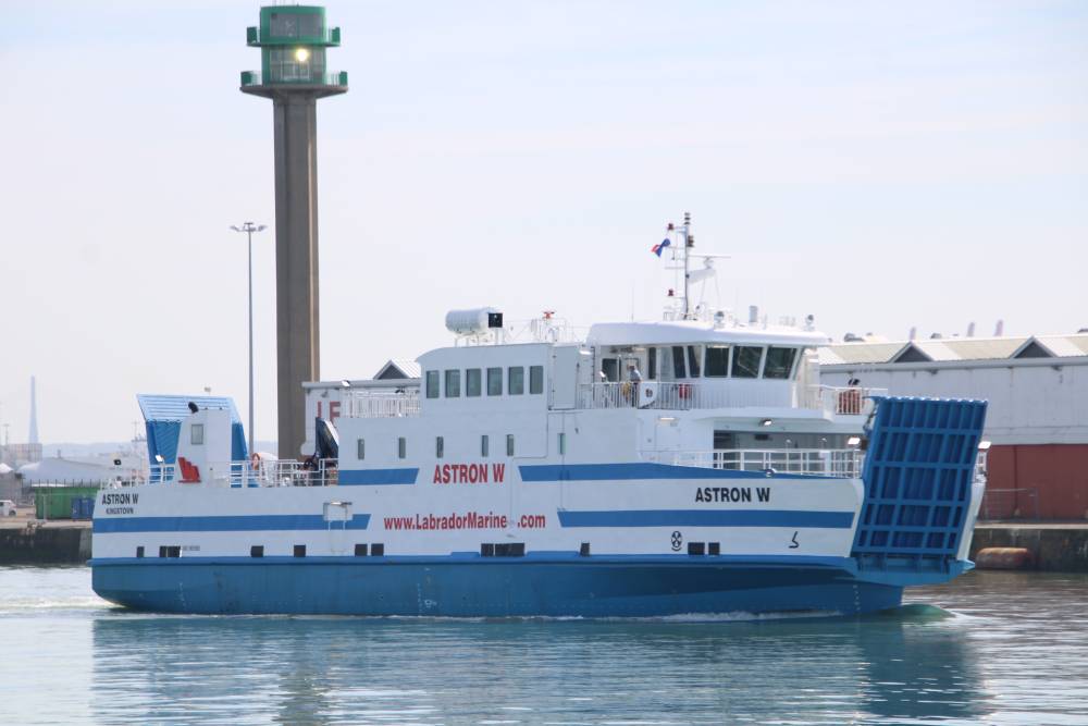 Astron W : nouvelle carrière canadienne pour l'ancien ferry norvégien ...