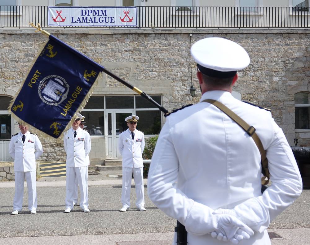 Marine nationale : prise de commandement de la Flottille de Réserve ...
