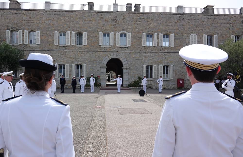 Marine nationale : prise de commandement de la Flottille de Réserve ...