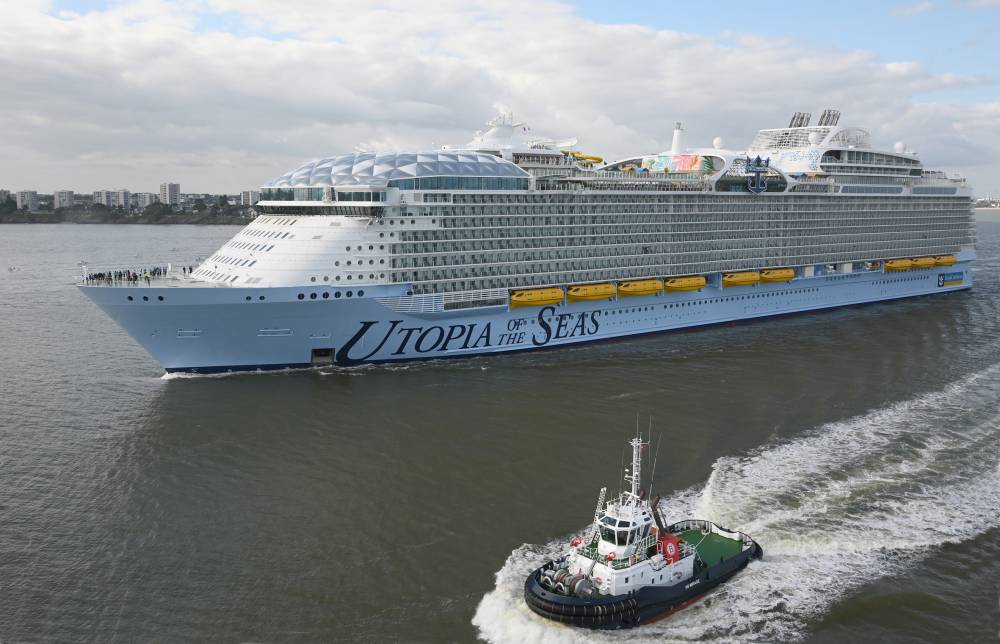 Le paquebot géant Utopia of the Seas a quitté les chantiers de Saint-Nazaire | Mer et Marine