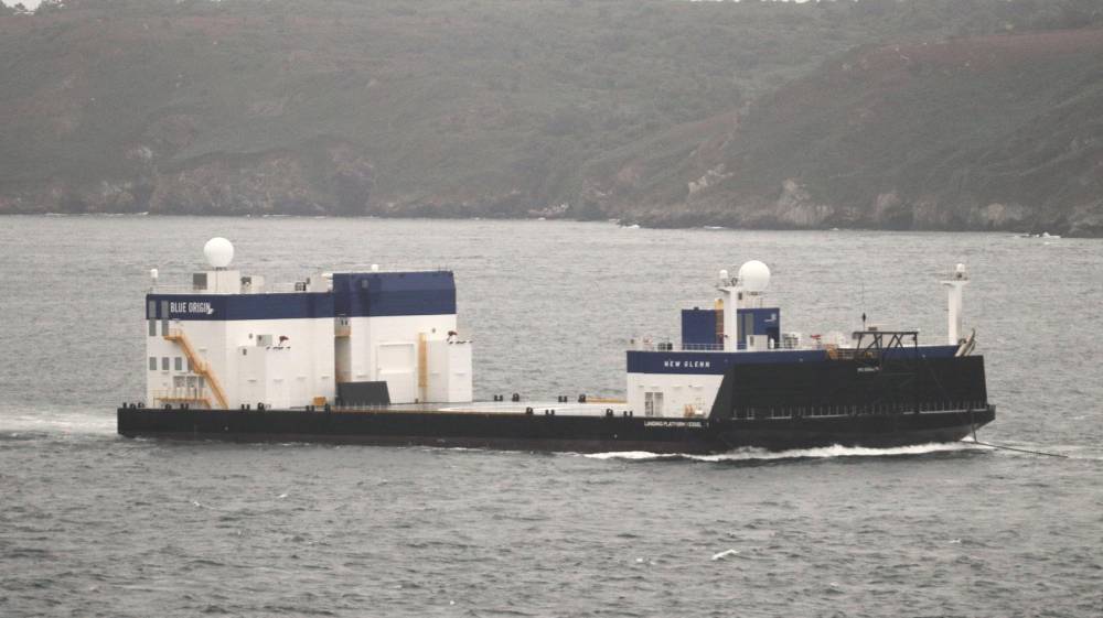Blue Origin : la barge LPV1 a quitté Brest pour rejoindre les États ...