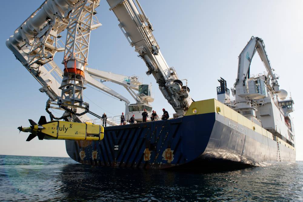 La Marine nationale va expérimenter le drone sous-marin UlyX de l ...