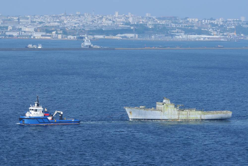 L’ancien patrouilleur austral Albatros a fait son dernier voyage | Mer ...