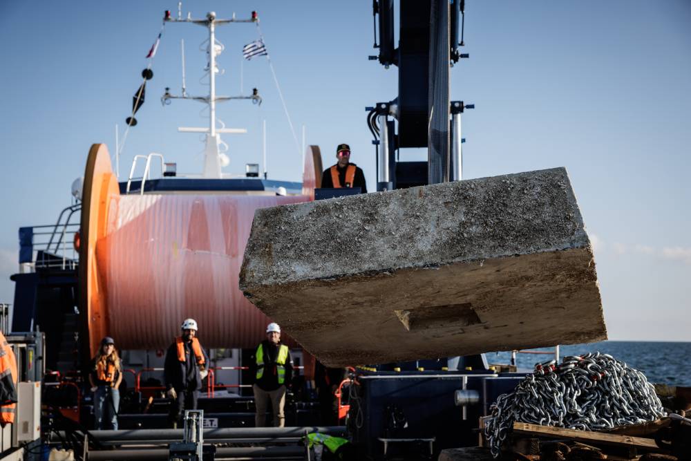Seaway Transports Maritimes : à bord du Men-Du, au travail sur un câble ...