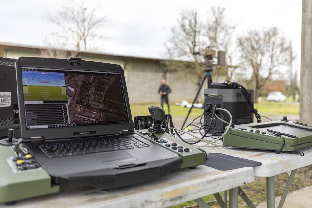Lacroix et Milton proposent leurs drones aériens pour des usages navals ...
