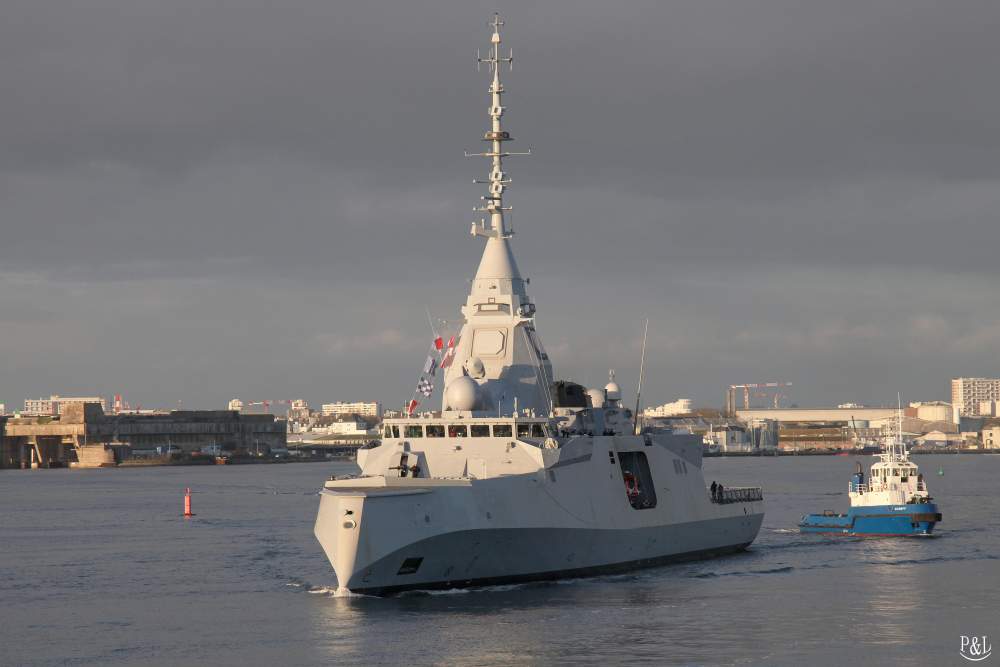 La frégate Amiral Ronarc’h repart en essais mer | Mer et Marine