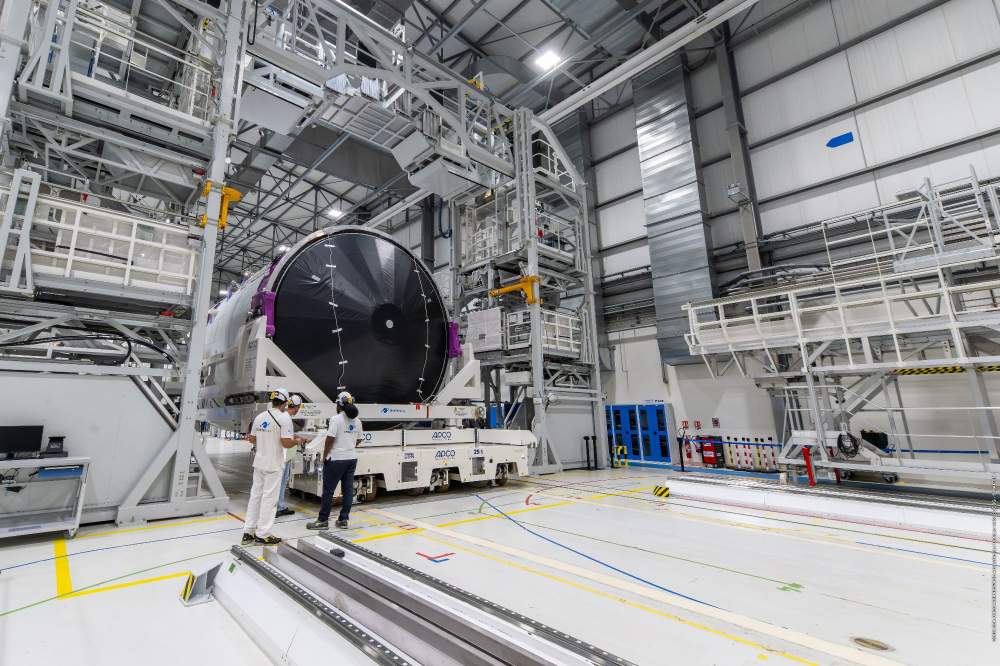 Ariane 6 : le Canopée de retour en Guyane avec des éléments de la ...