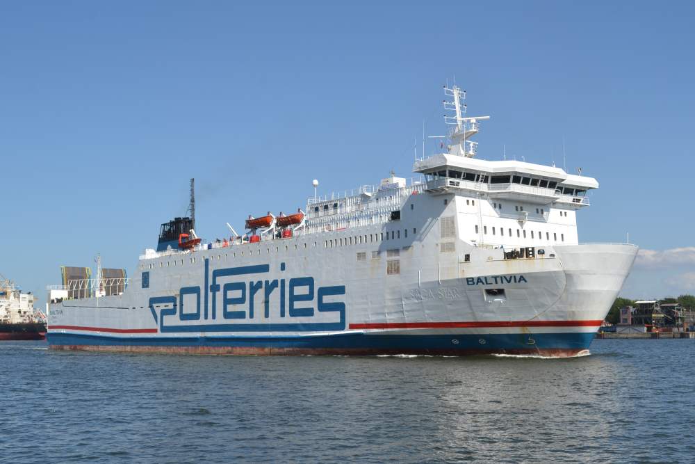 L'ex-Dieppe, ancien ferry du transmanche en route pour la mer Noire ...