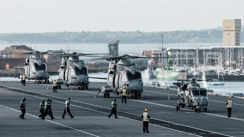 Déployé dans le Grand Nord, le porte-avions HMS Prince of Wales est ...