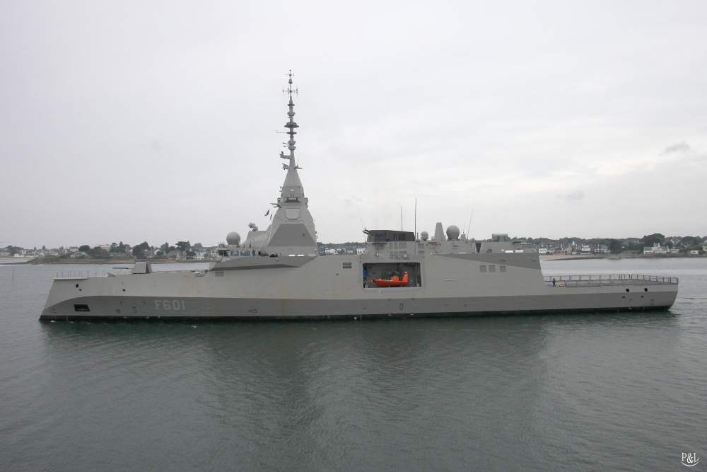 FDI : la frégate grecque Kimon débute ses essais en mer | Mer et Marine