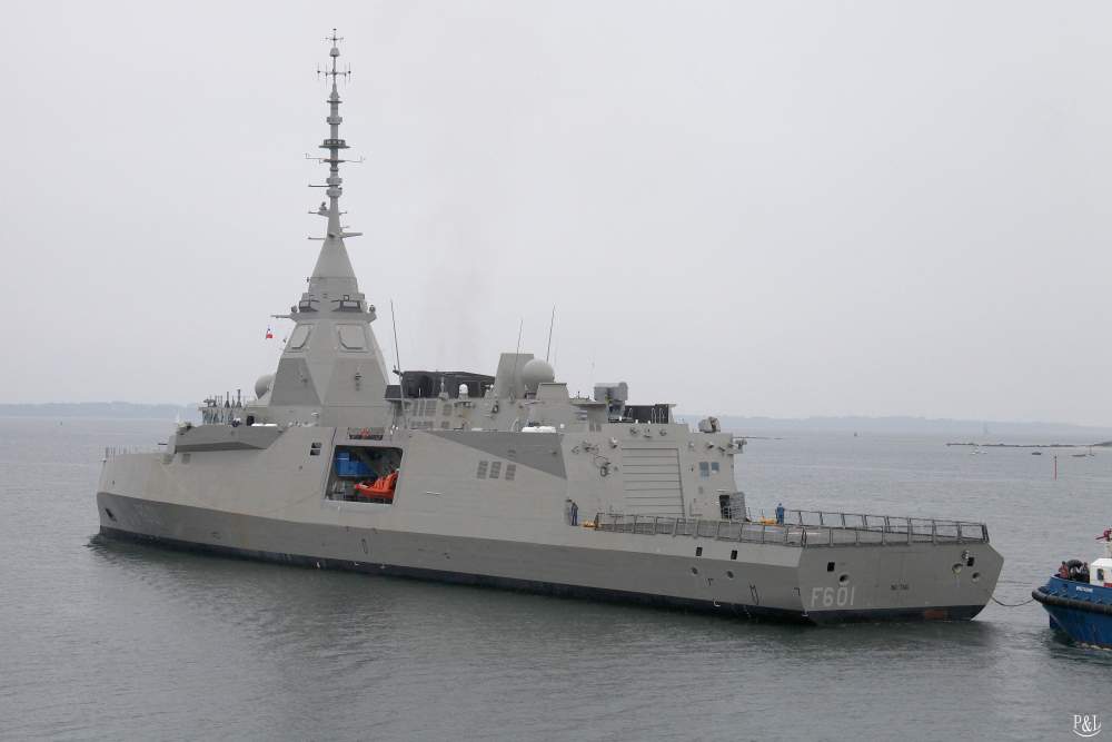 FDI : la frégate grecque Kimon débute ses essais en mer | Mer et Marine