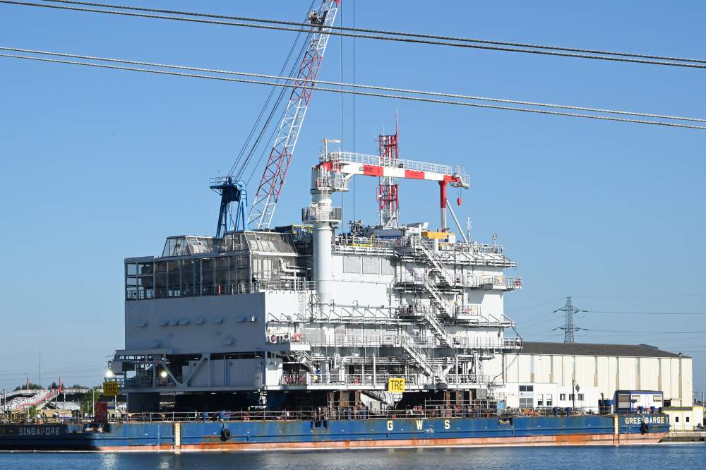 Parc éolien de Dieppe – Le Tréport : le topside de la sous-station prêt ...