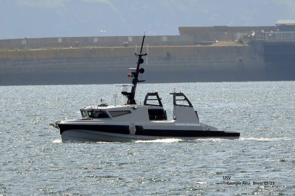 La Marine nationale prolonge sa flotte de bateaux écoles et devrait la ...