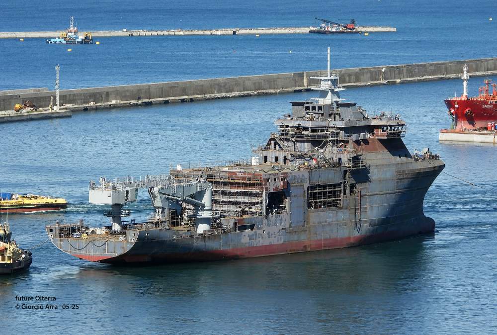 La construction du nouveau bâtiment italien d’intervention sous-marine ...