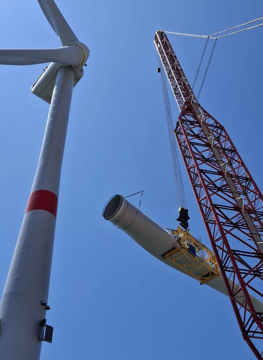 EFGL : une deuxième éolienne flottante assemblée | Mer et Marine