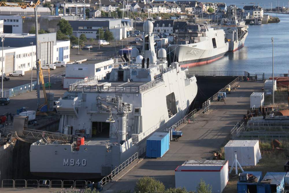 Dernière ligne droite avant la livraison du premier porte-drones de ...