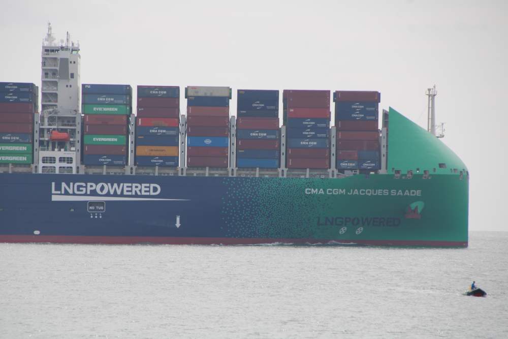 CMA CGM : le Jacques Saadé en escale au Havre avec son nouveau ...