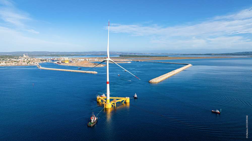 Les trois éoliennes flottantes de 10 MW d’EFGL sont en place | Mer et ...