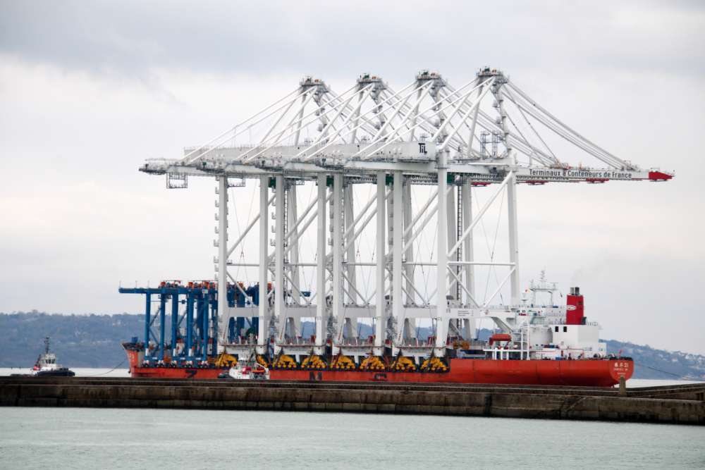 Port 2000 : quatre nouveaux portiques géants pour le terminal ...