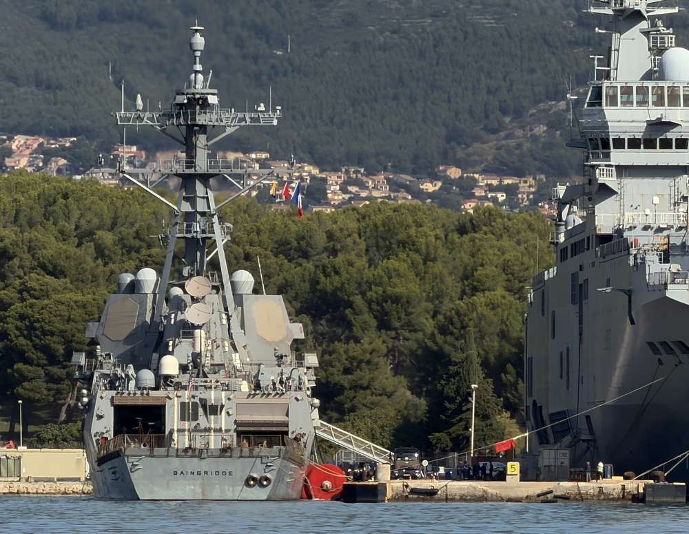 L’un des destroyers d’escorte de l’USS Gerald R. Ford de passage à Toulon | Mer et Marine