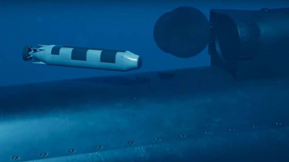 Un SNA de la classe Suffren déploie un drone sous-marin depuis son ...