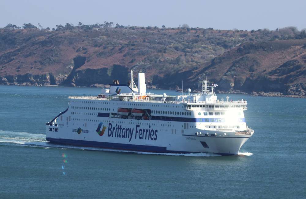 Brittany ferries : le Saint-Malo a repris son service après un arrêt ...