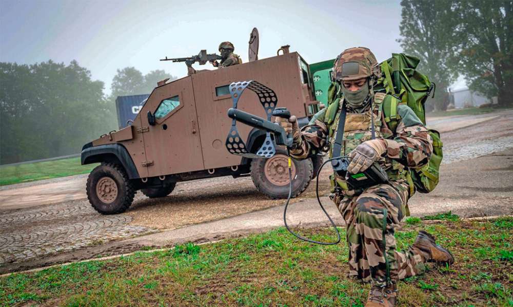 Actualisation de la LPM : quelles conséquences pour les forces armées ...