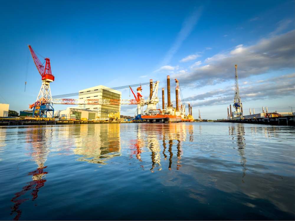 Prédire l'évolution des câbles des grues offshore : Huisman développe l ...