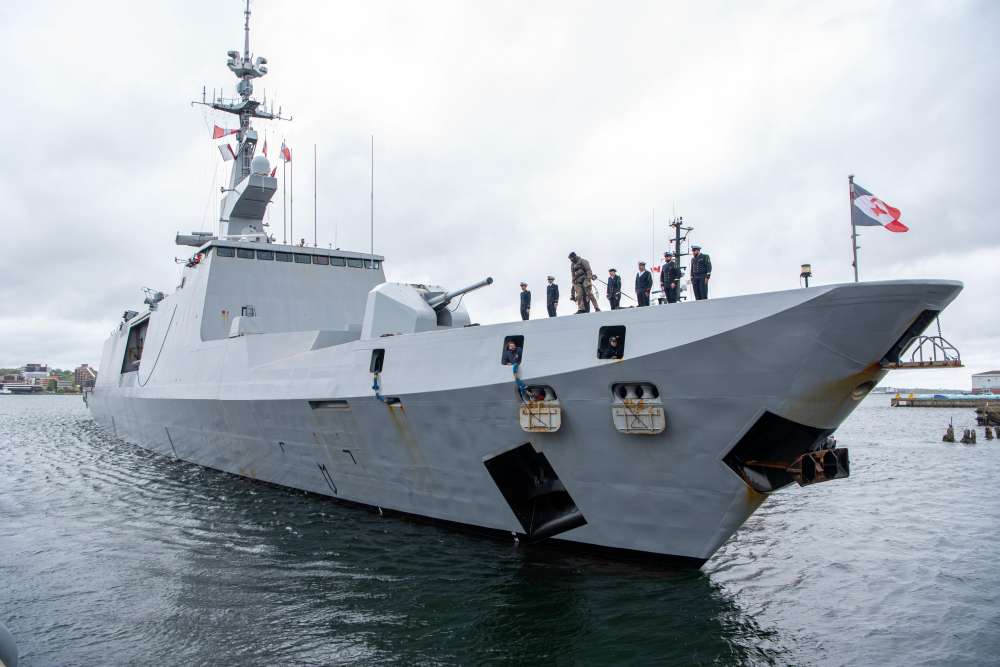 Mission Jeanne d’Arc : après le Canada, le Dixmude et l'Aconit arrivent ...