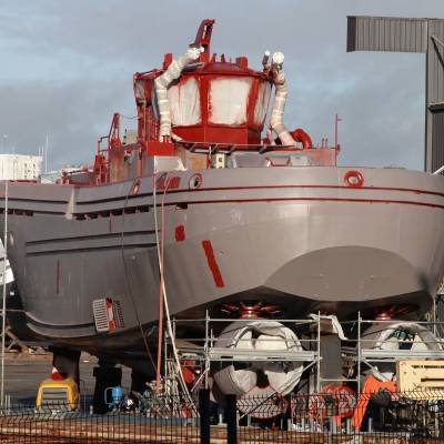 Un premier remorqueur du type RP 30 pour la base navale de Brest | Mer ...