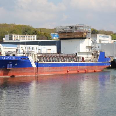 Piriou : sur le chantier de la future drague hybride Hydromer de la ...
