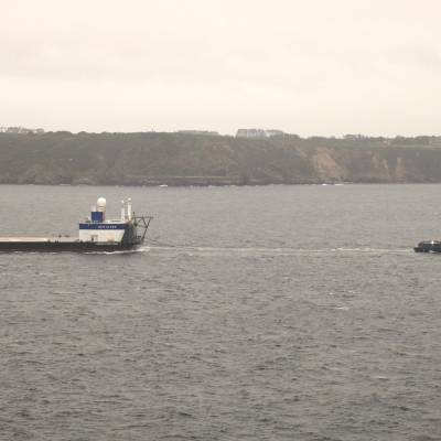 Blue Origin : la barge LPV1 a quitté Brest pour rejoindre les États ...