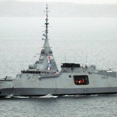 La frégate Amiral Ronarc’h fait sa première escale à Brest et y croise le SNA Tourville | Mer et ...